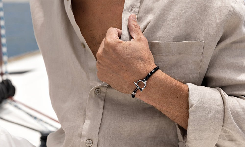 Vista-Gazing in Elegatto’s Polished, Powerful Lineup of Leather Bracel