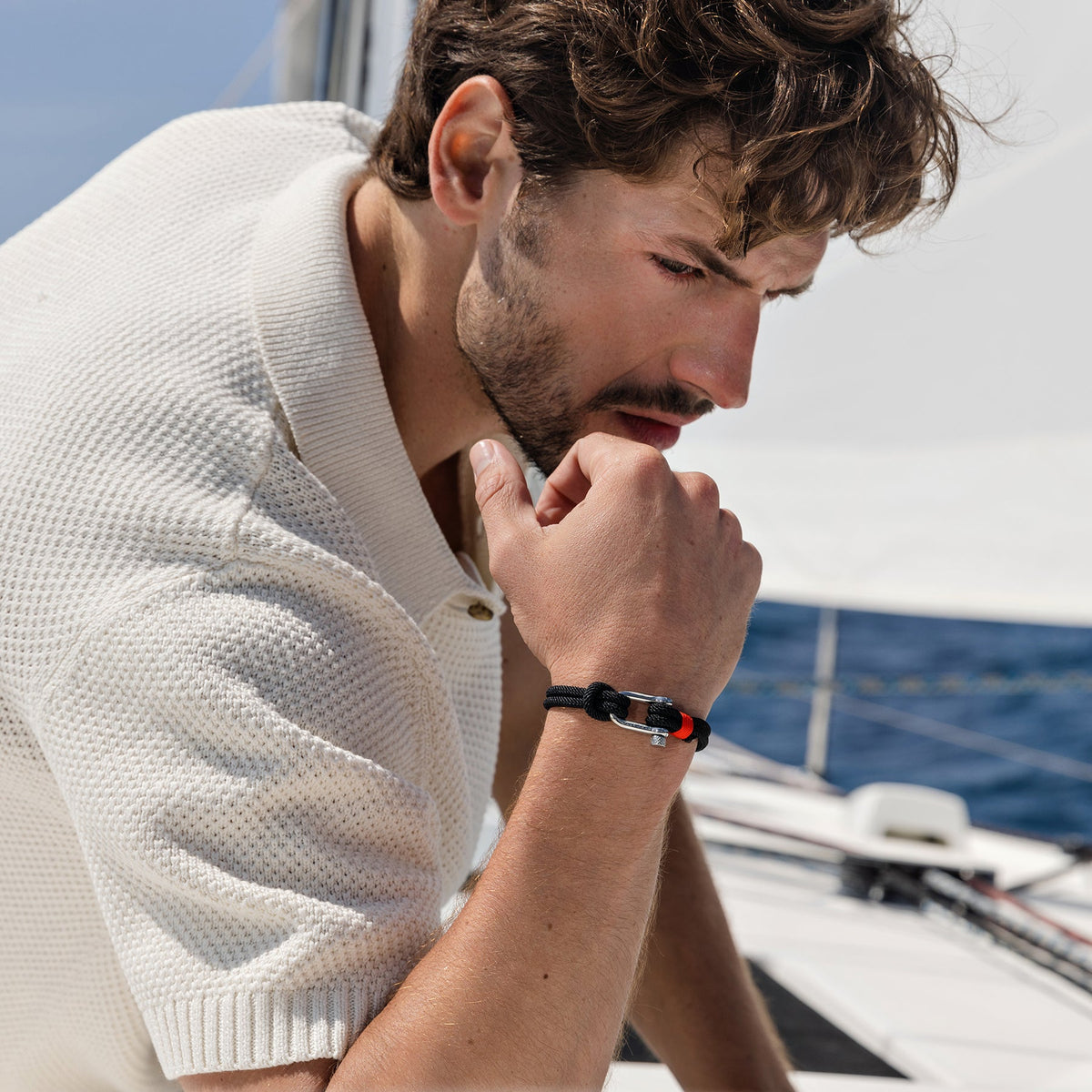 Alchor Black Bracelet - Elegatto